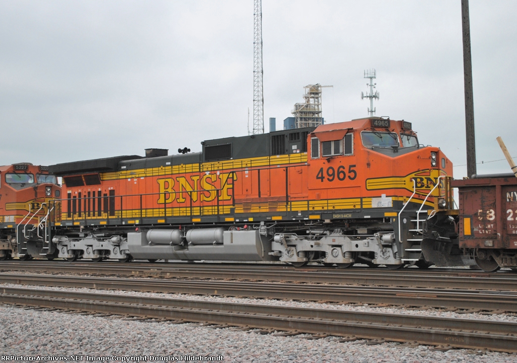 BNSF 4965